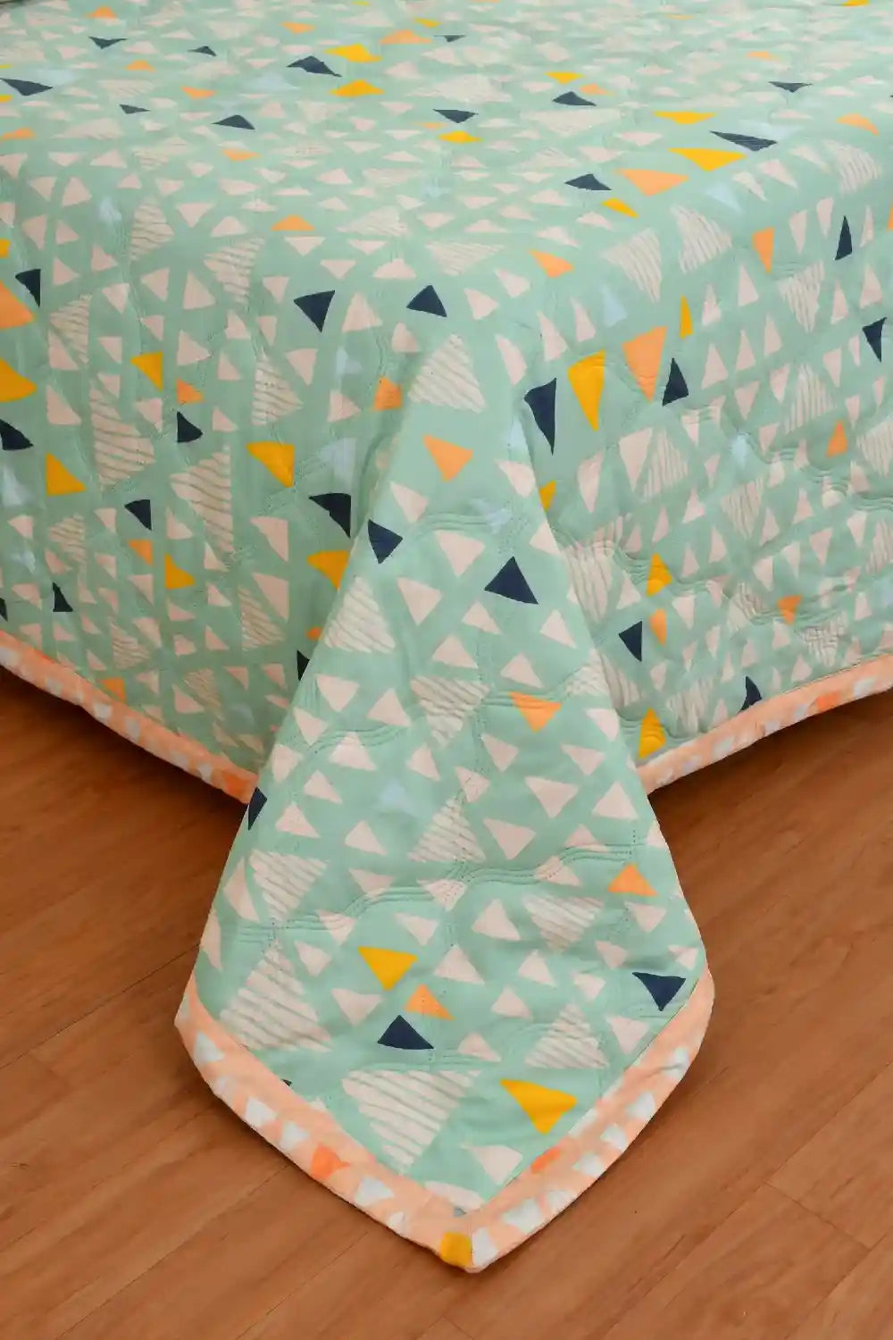 Pyramids - Reversible Comforter - Double Bed